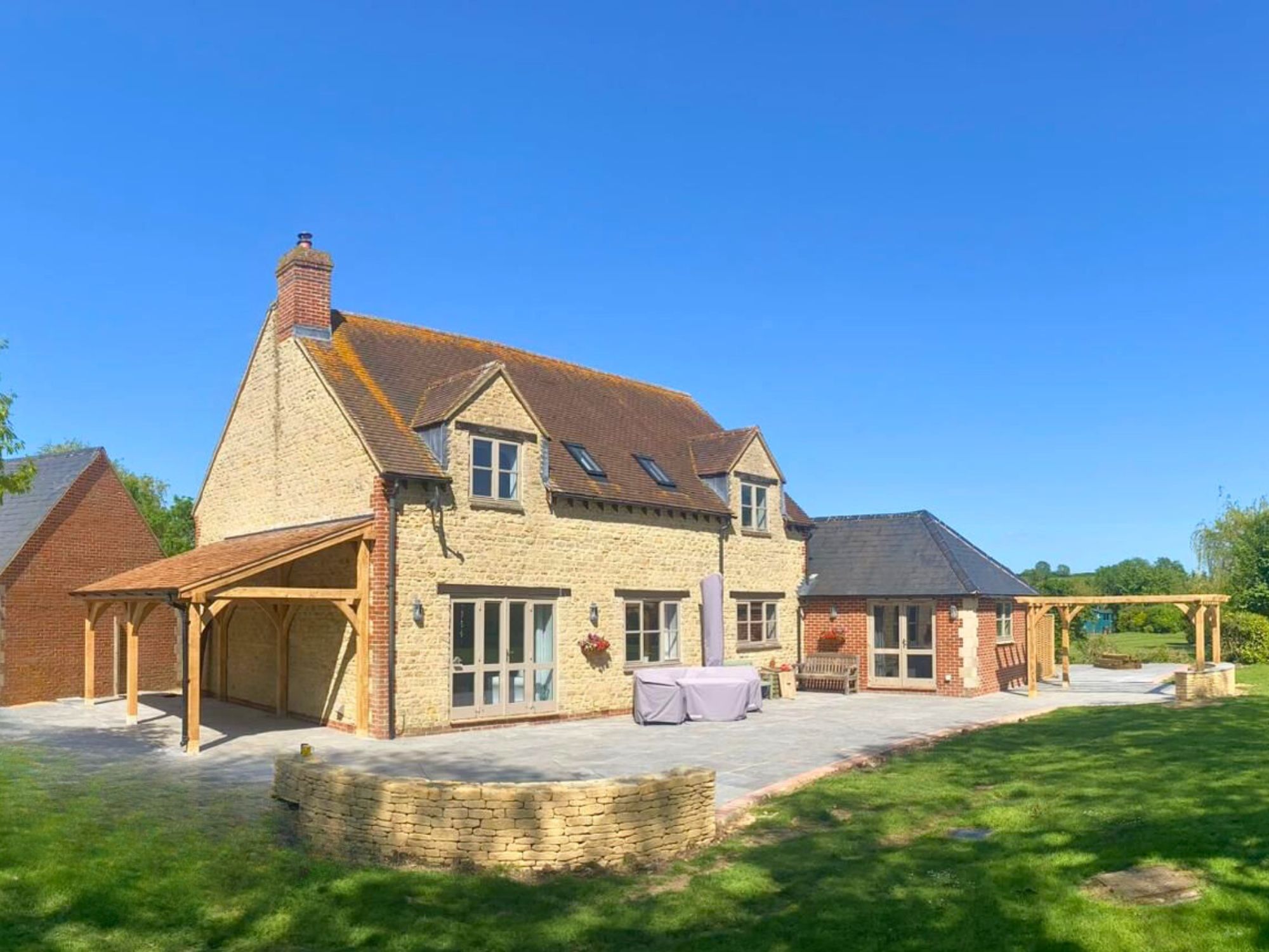Do you Need Planning Permission for a Lean to? | Trade Oak Building Kits
